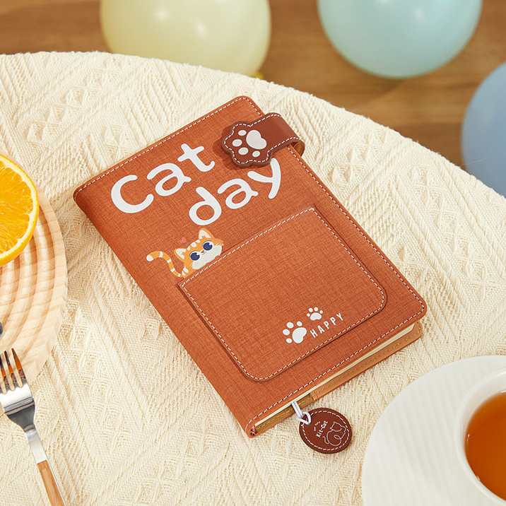 Notebook perjalanan baru dengan tema kucing comel gaya yang indah untuk ...