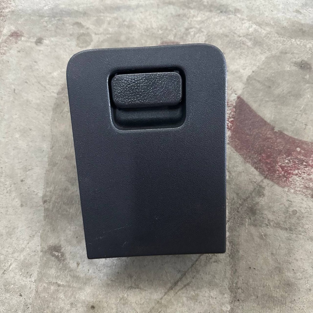Toyota wish 2003-2008 Coin/Syiling Drawer Driver Side ORIGINAL USED ...