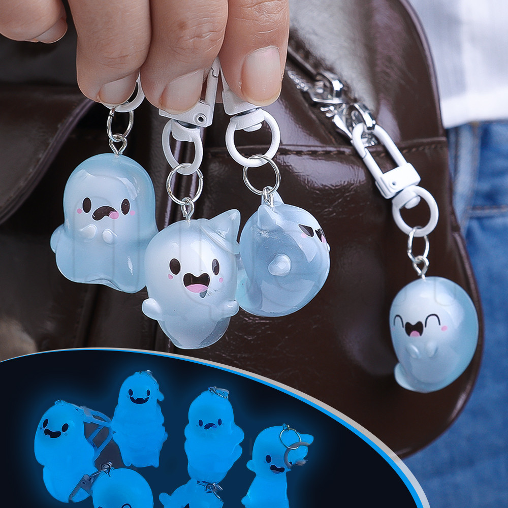 Halloween Luminous Ghost Keychain - 3D Cartoon Cute Mini Resin Keyring ...