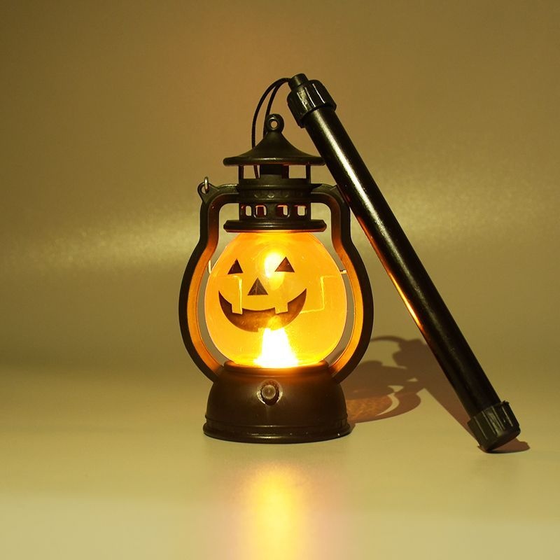 Halloween portable lantern, retro small oil lamp, children's toy ...