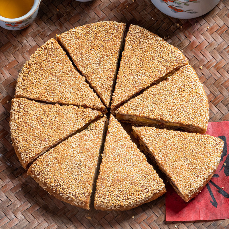Big Moon Cake Five Kernel Egg Yolk Mid-Autumn Moon Cake-300g | Shopee ...