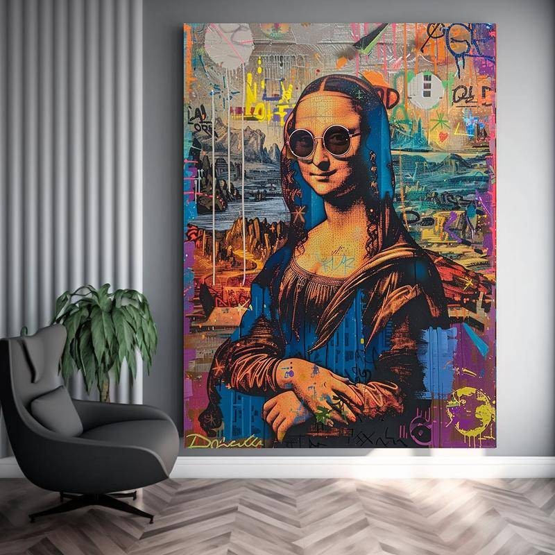 A Fascinating Presentation of the Mona Lisa in a Gift Form in a Print ...