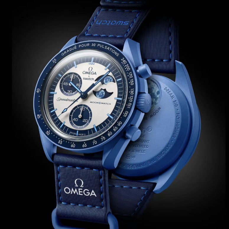 Moon Watch Consists of A Watch Case Small Size Working Battery Fashion ...