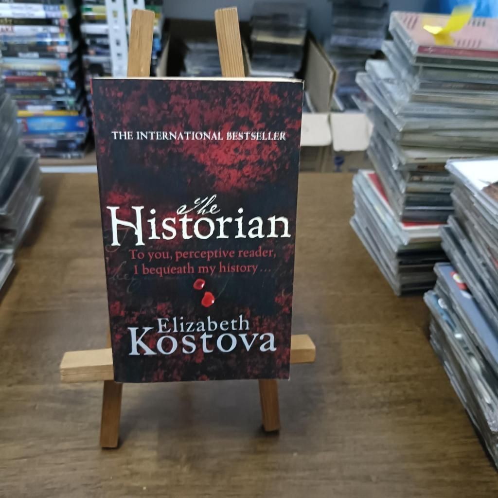 The Historian Elizabeth Kostova | Shopee Malaysia