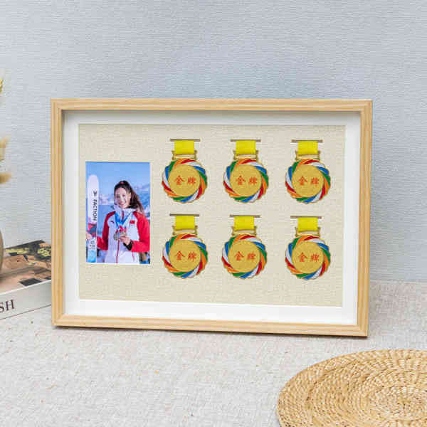 medal frame display medal display medal hanger Kayu pepejal tiga ...