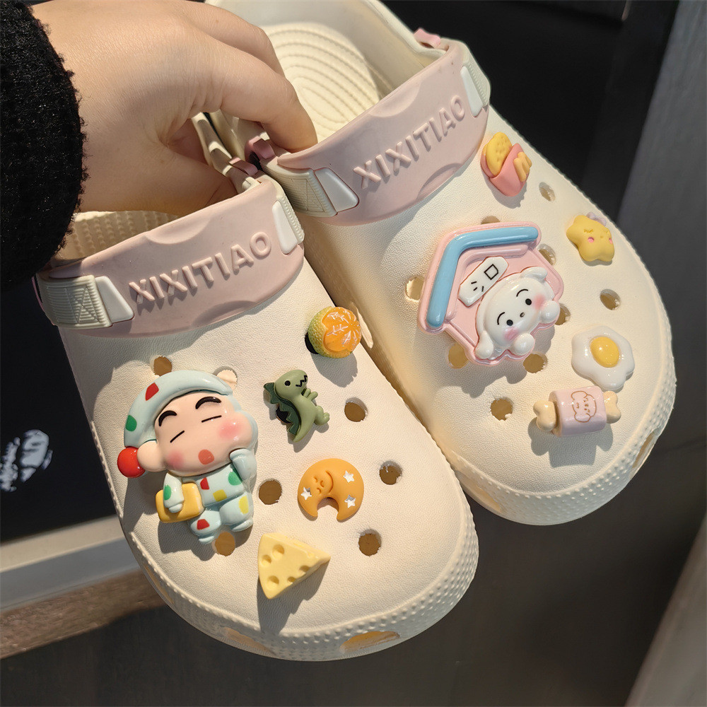 Cartoon Anime croc jibits Set Crayon Shin Chan Flower Shoe Charm Candy ...