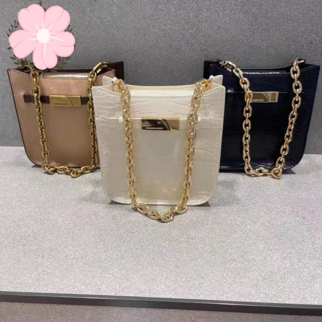 CK2-80671697-1 Retro crocodile embosed metal clasp diagonal backpack ...