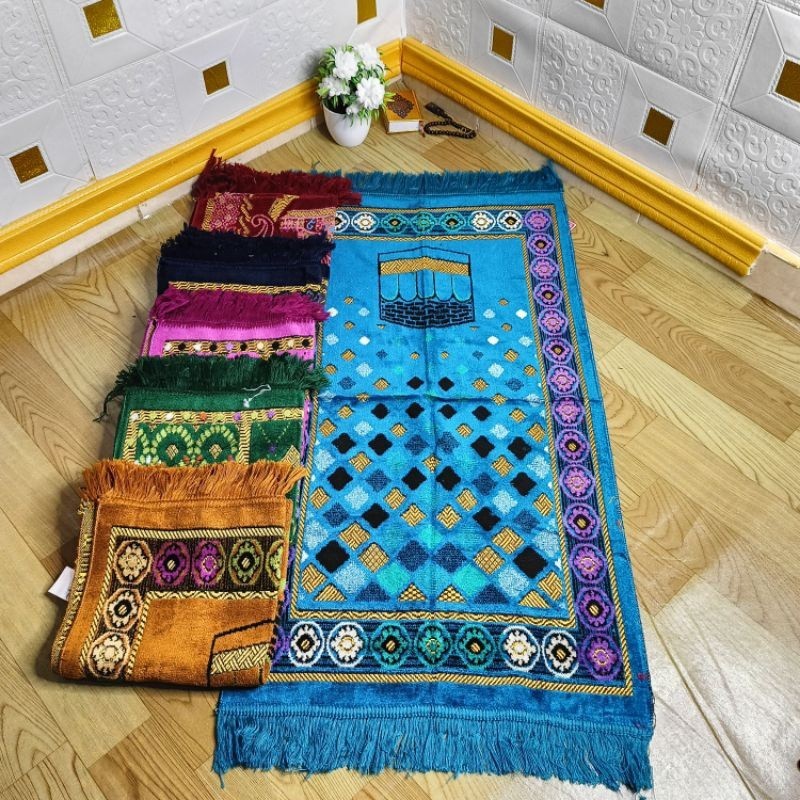 Turkish Prayer Rug Thick Velvet Smooth Responsibility Hajj Celebration ...