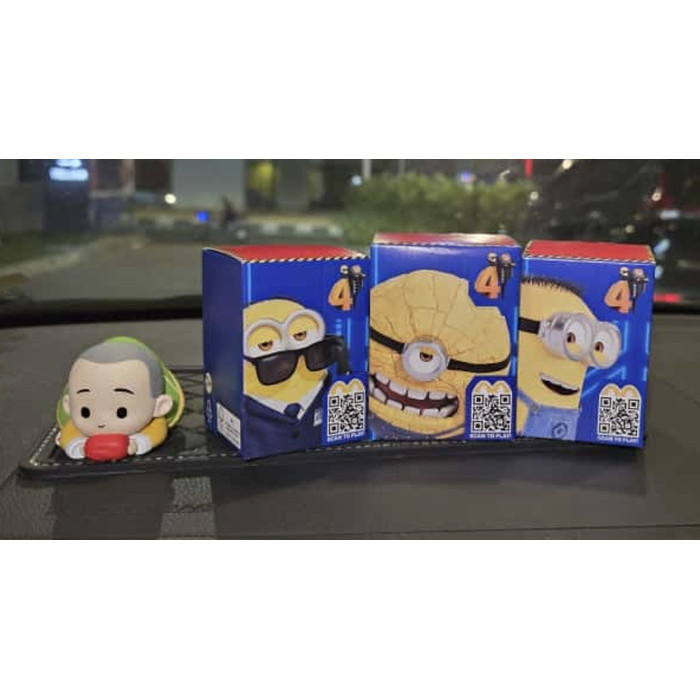 [ORIGINAL BOSS} Minion Happy Meal McD 2024 Despicable Me 4 McDonald's ...