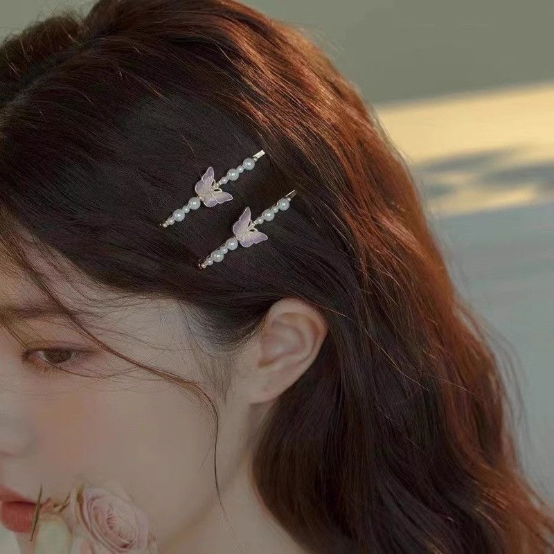 Gradient purple hair clip girl with one side clip back of head flowers ...