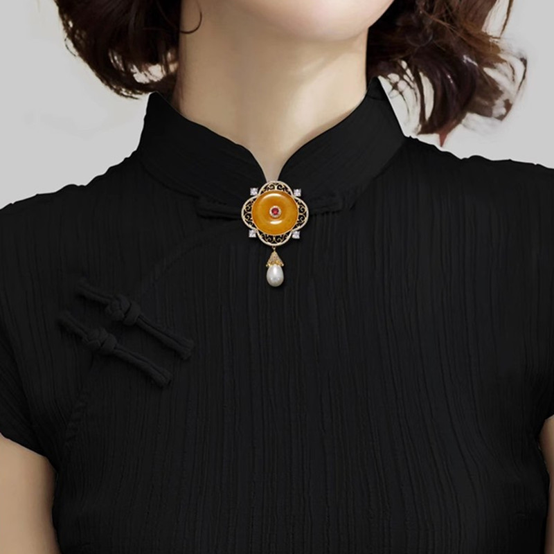 Cheongsam corsage pin Peace button pearl water drop hollow pattern ...