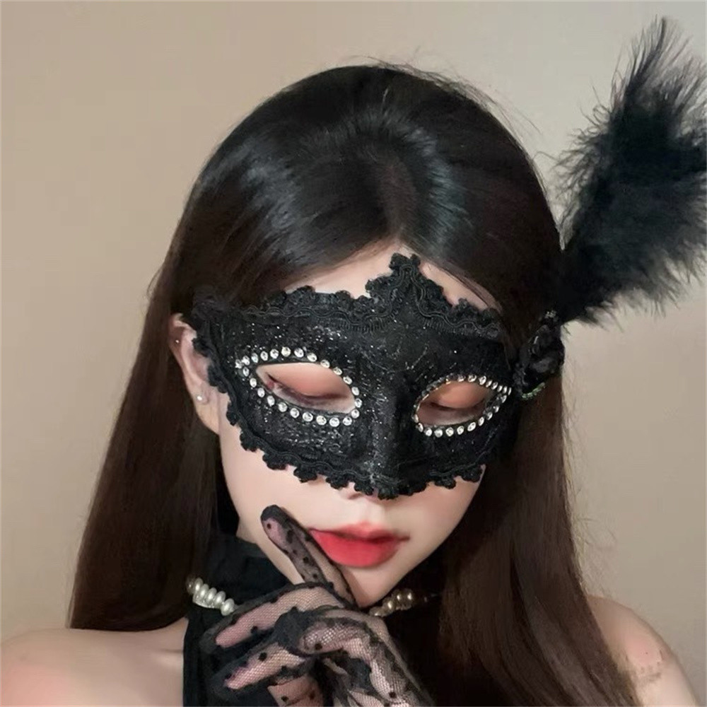 Halloween Masks Half Face Lace Trimmed Feather Headpiece Mask Flower ...