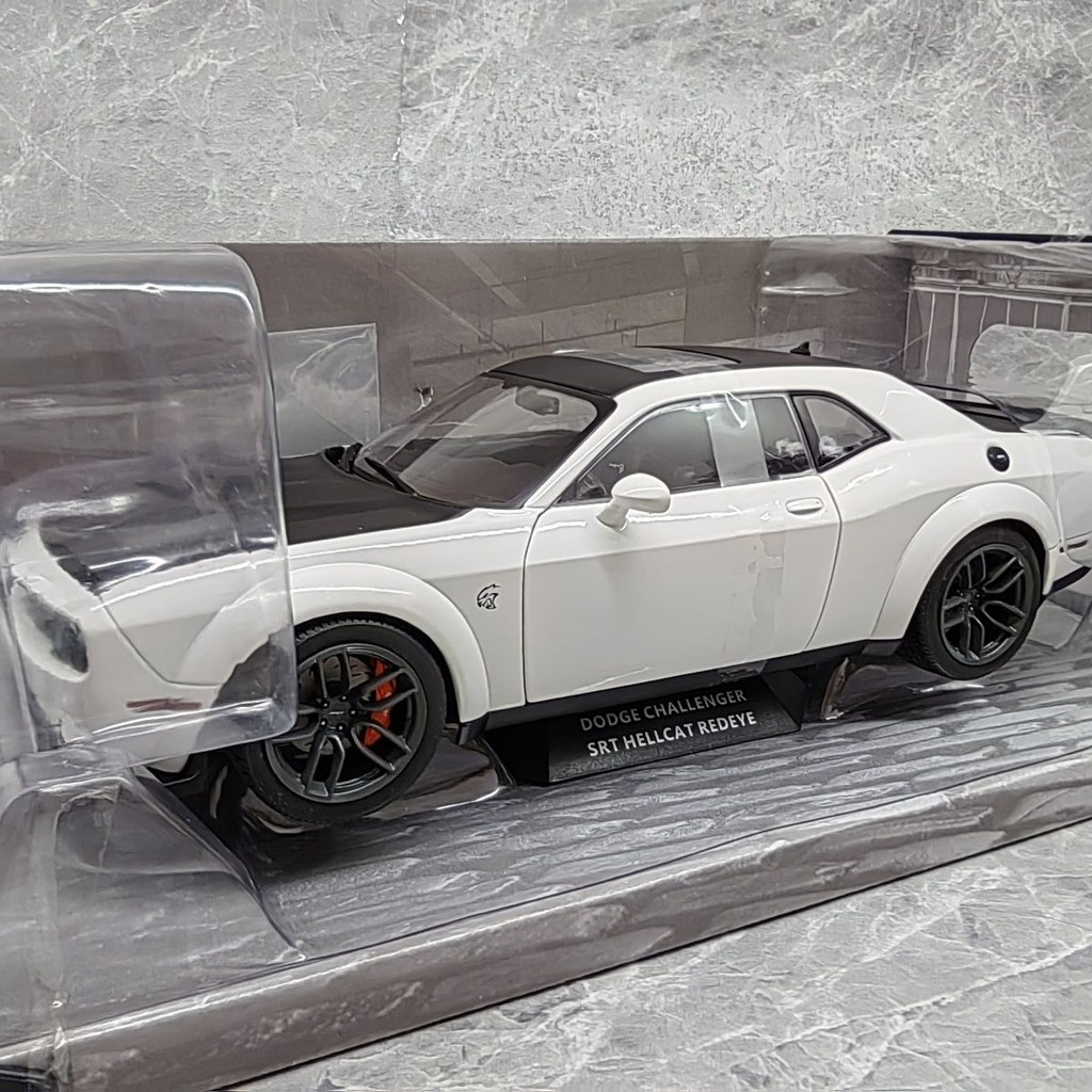 Two Door Roof with Rash Solid 1/18 Dodge Challenger SRT HELLCAT REDEYE ...