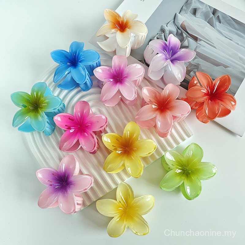 Klip rambut dongeng merah di bahagian belakang rambut kepala merebut ...