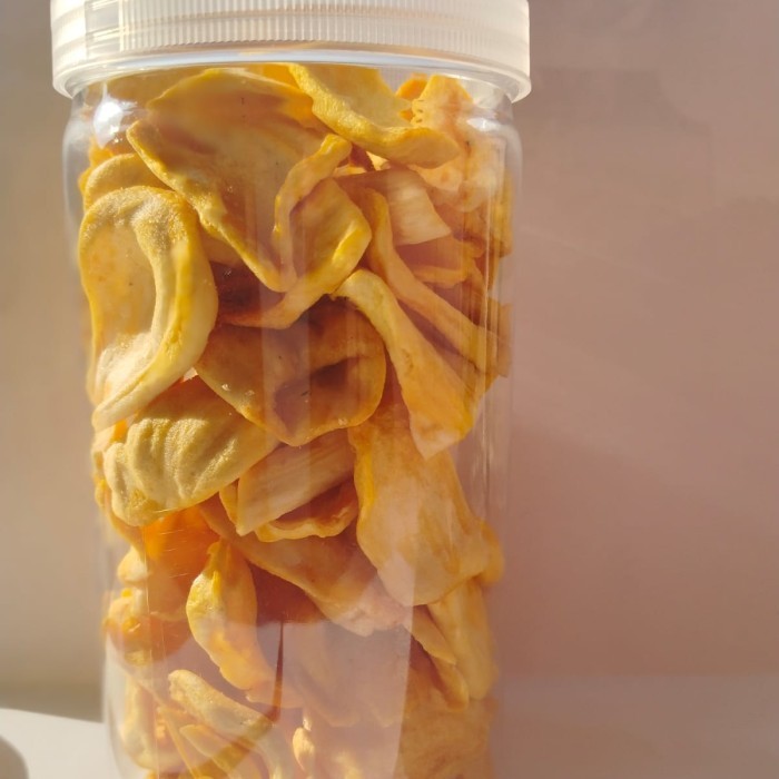 Premium quality dried fruit chips in a jar - jackfruit | Shopee Malaysia