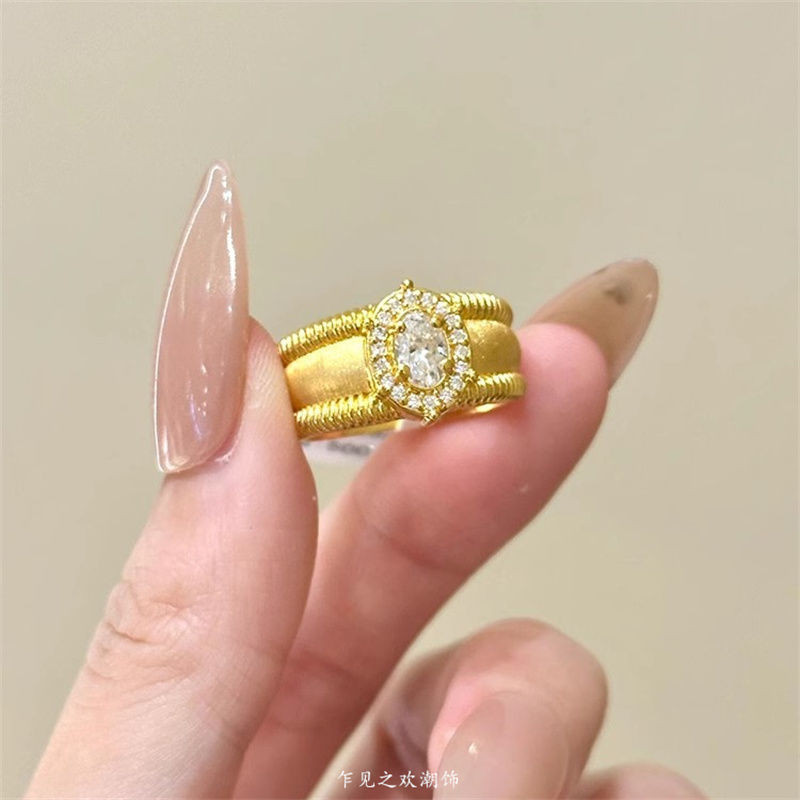 Vintager Medieval Golden Brushed Row Beads Flashing Diamond Ring Female ...