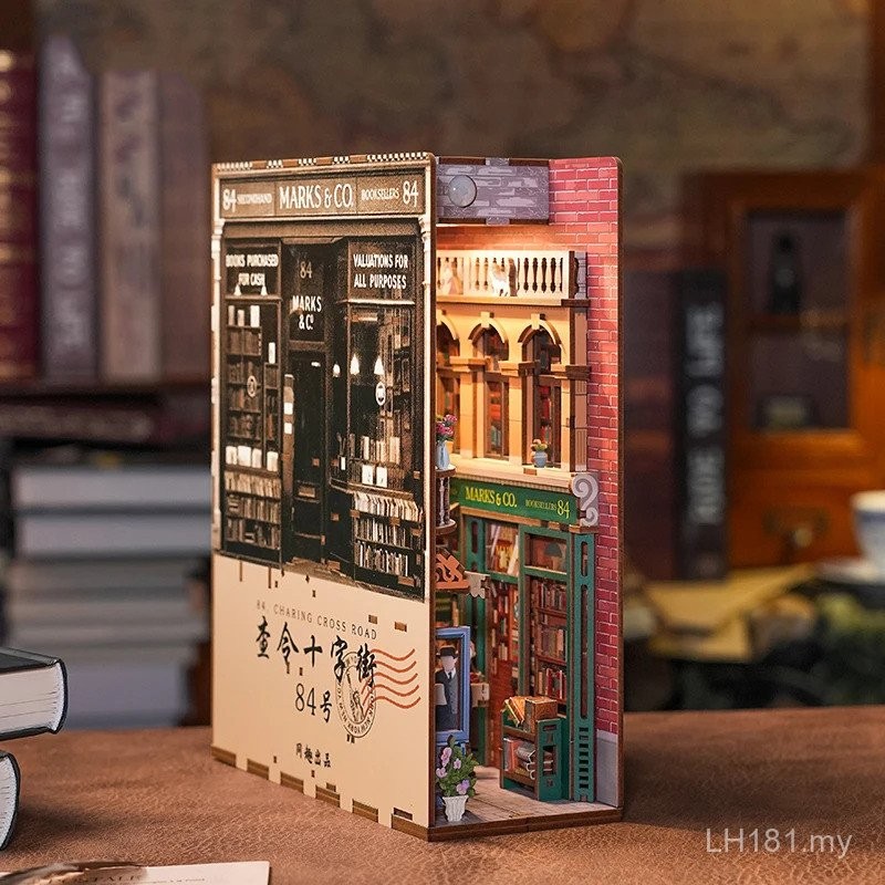 DIY Wooden Book Nook Shelf Insert kit 84 Charing Cross Street Bookends miniatur kit bangunan rak ...