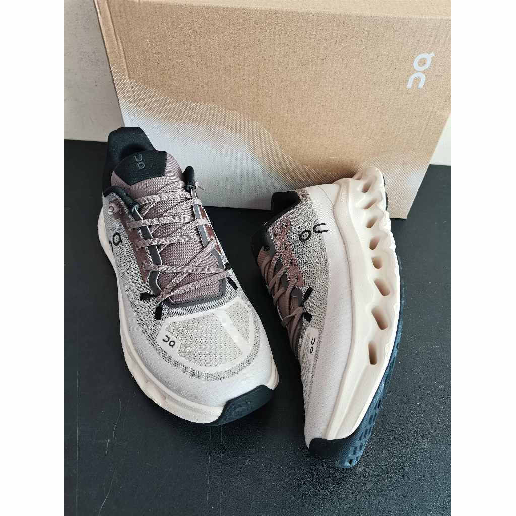 ON cloud LOW CUT SHSOE ,Clove Sand cloudtilt , ultra-cushioned,mesh ...