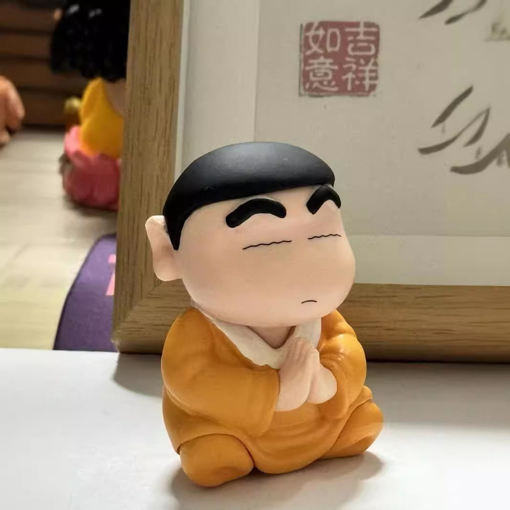 Crayon Shin-Chan Worship Buddha Meditation Shin-Chan Jingpin Ornaments ...