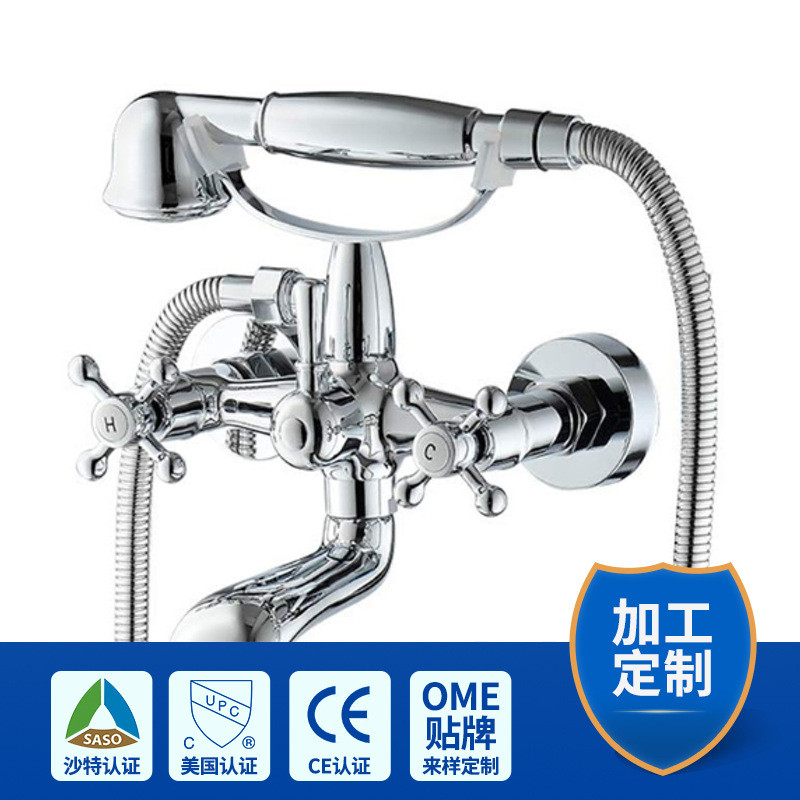 Bilik mandi mewah, gangsa penuh, telefon, pancuran tab mandi, paip air ...