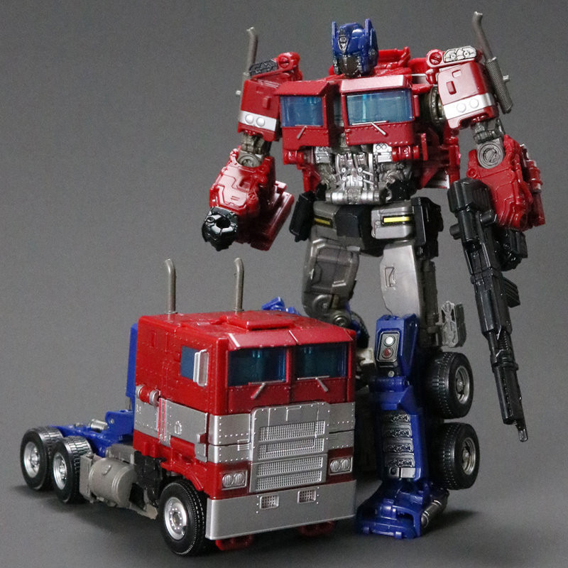 【Ready Stock】 Transformers Optimus Prime Sentinel Prime Bumblebee Red ...