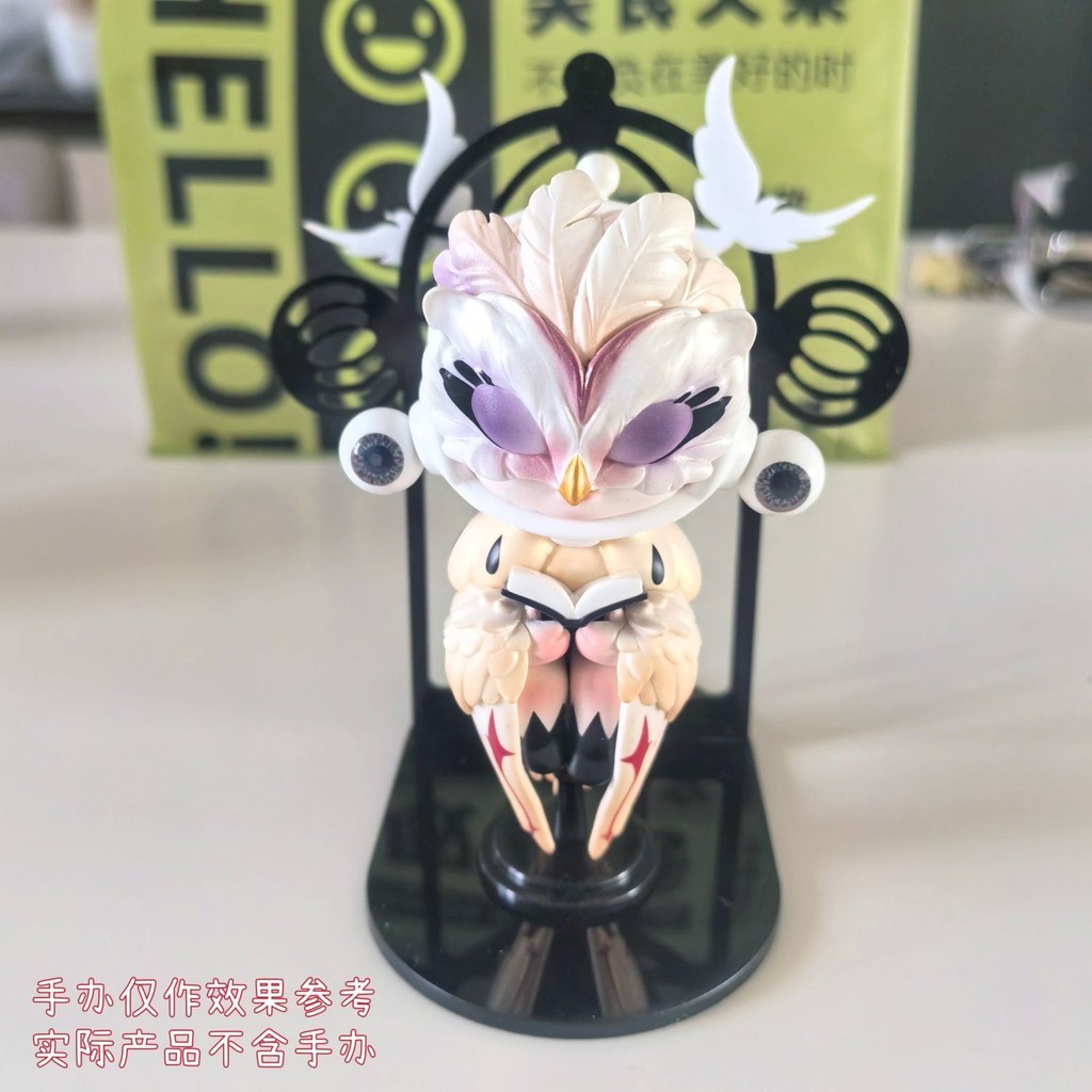 Pop Mart SKULLPANDA Free Feather Exhibition Stand SP Comic Photo ...