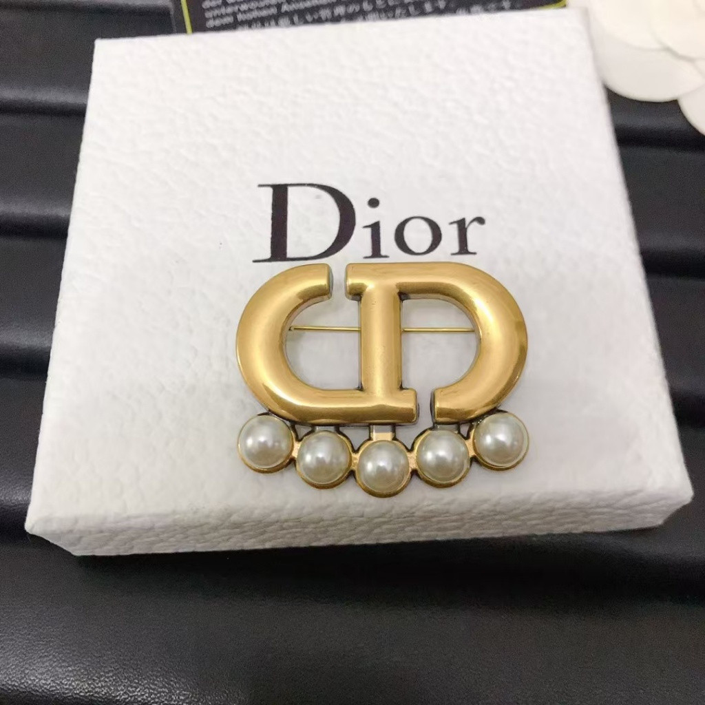 CD letter brooch glossy pearl style high quality suit pin clothing ...