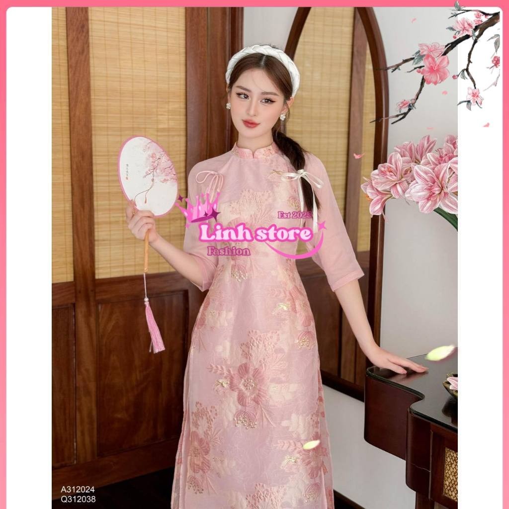 Tan Da Cam style ao dai Super eye-catching 4-panel ao dai model with ...