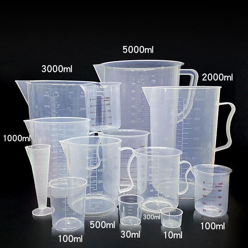 Graduated measuring cups, graduated plastic measuring cups of all sizes ...