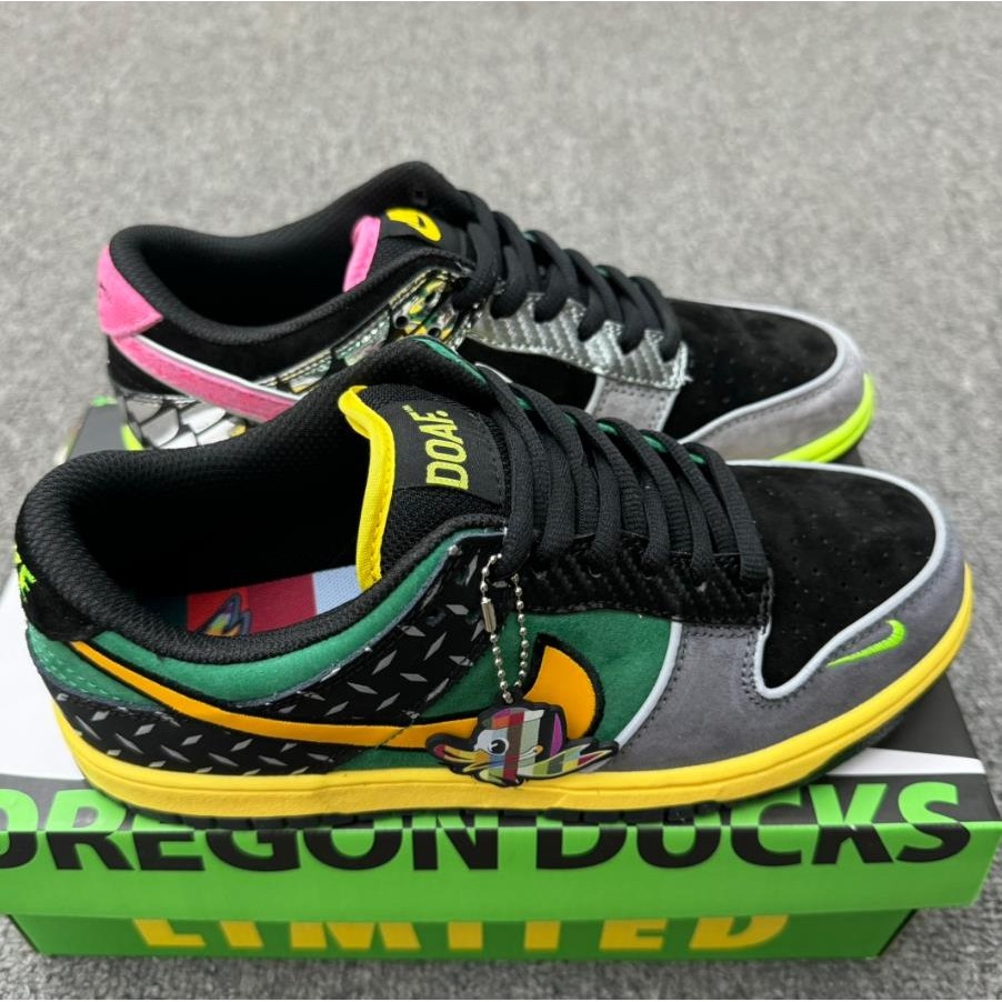 Division Street x Nike Dunk Low "What The Ducks Of A Feather" sneakers ...