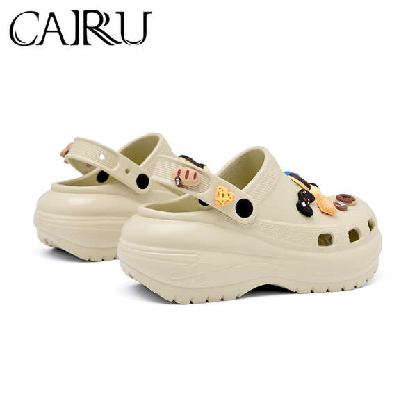 crocs crocs women Zhou Yutong kasut lubang roda ringan, pakaian wanita ...