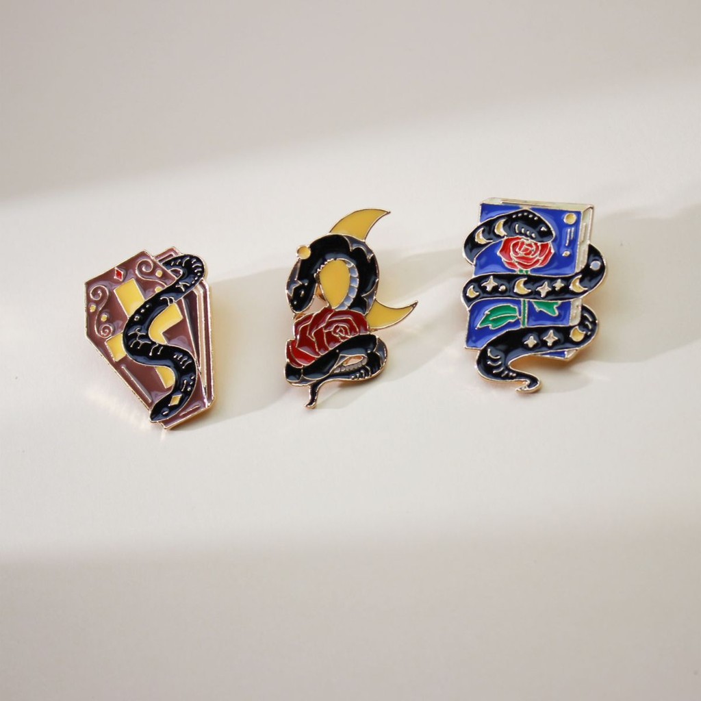 Little Black Snake Surround Rose Moon Brooch Alloy Badge | Shopee Malaysia