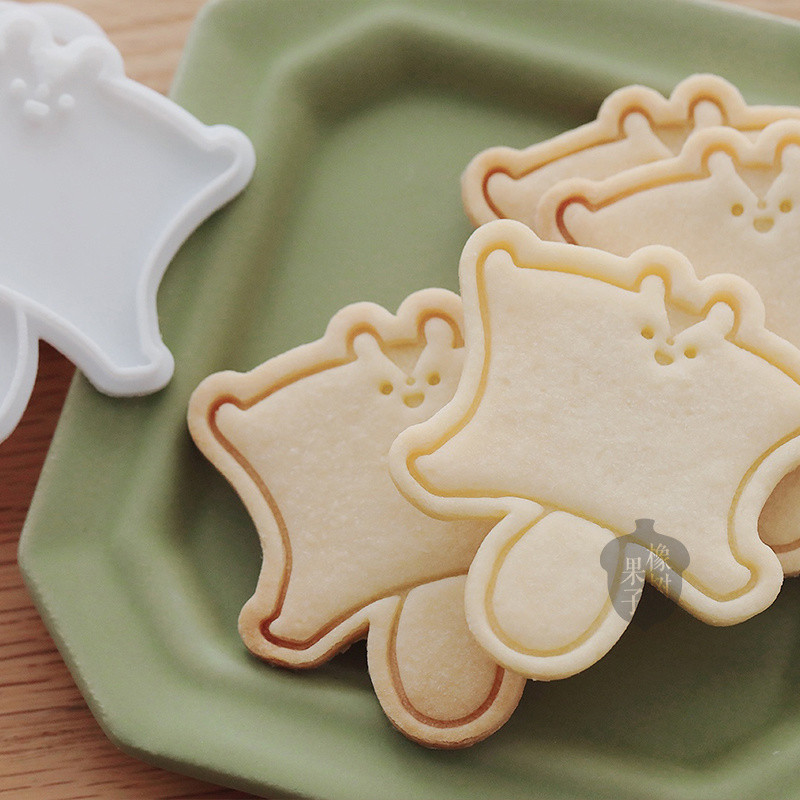 Japanese Cartoon Flying Squirrel Biscuit Mold Glider Pet Snack Tool ...