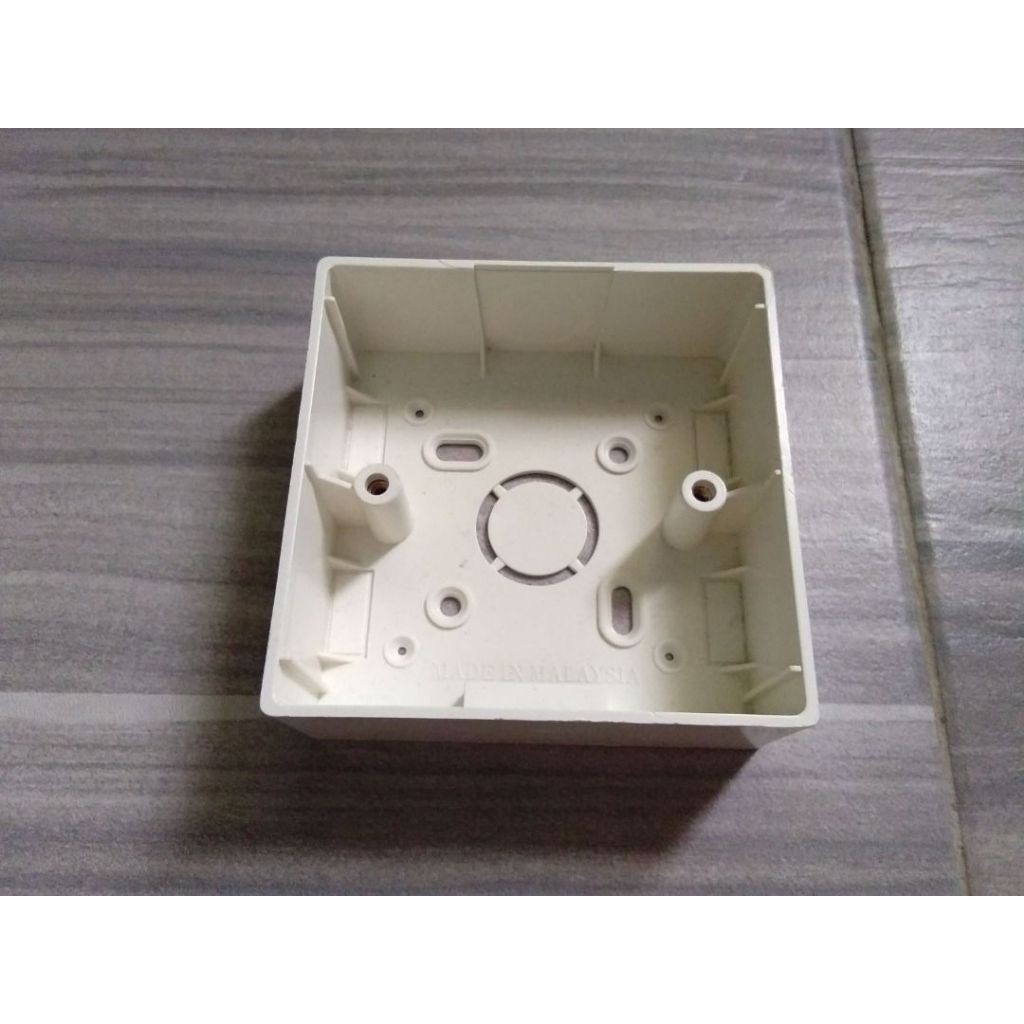 BLACKLINE 3" x 3" SWITCH SOCKET PVC NUT BASE BOX | Shopee Malaysia