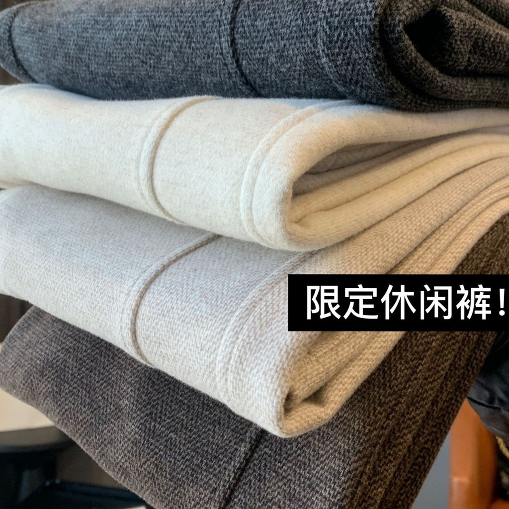 Corak herringbone siling yang tergantung pada musim luruh dan musim ...