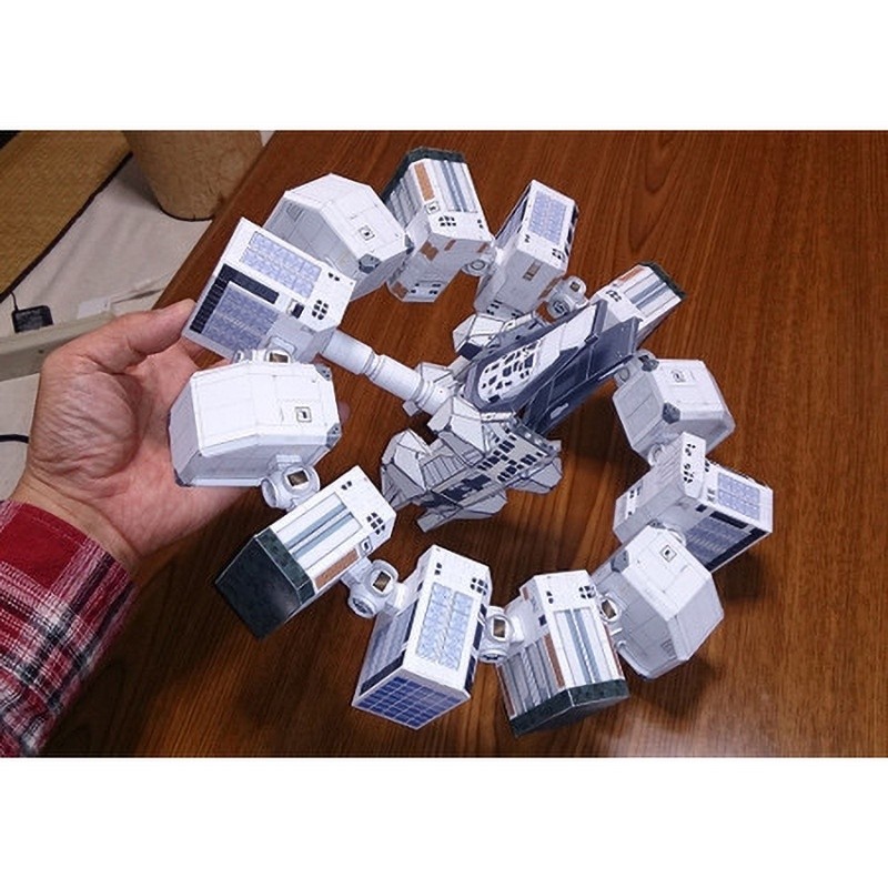 DIY paper models The movie "Interstellar" Endurance Spaceship Paper ...