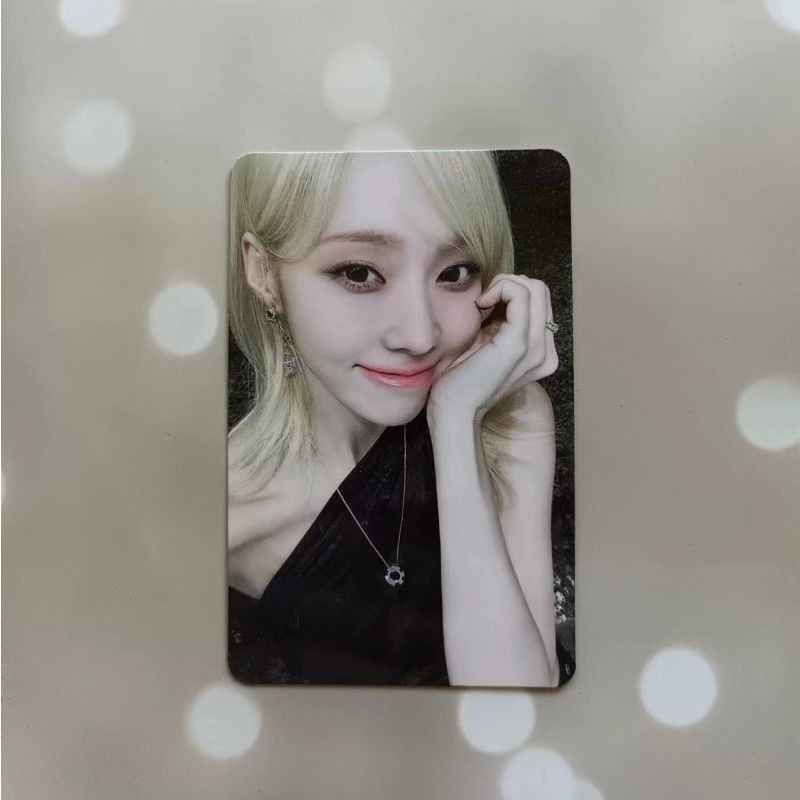 A aespa Two Tour Seoul Concert Random Card winner Gold Winter Selfie Face-taking Gold Winter ...