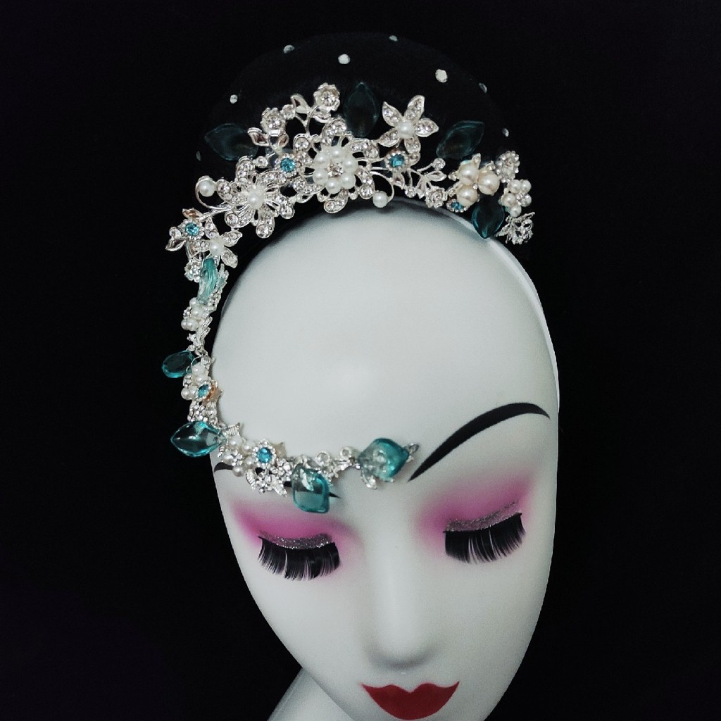 Tarian Peperiksaan Seni Tudung Kepala Etnik Minoriti Yunnan Dainan Ying ...