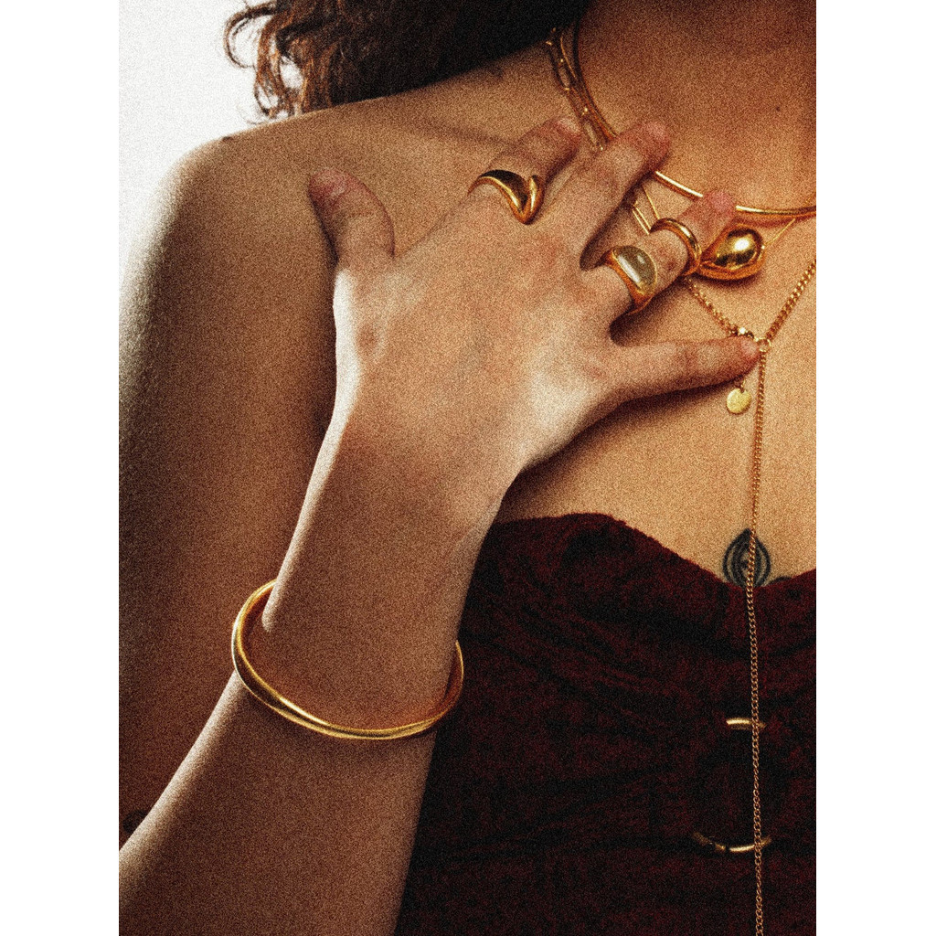 MINIMALIST LAB Bold Collection Flow Curved Bangle | Shopee Malaysia