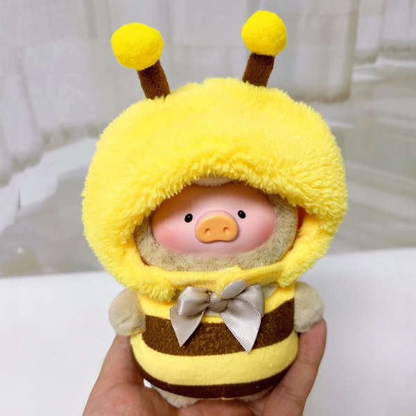 lulu猪衣服 lulu pig 娃衣 Loket babi dalam tin LuLu enamel babi pakaian anak ...