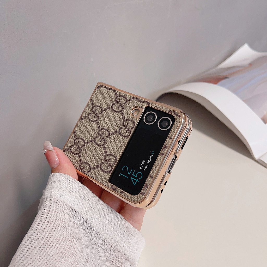 Premium Luxury Phone Case For Samsung Galaxy Z Flip7 Retro pattern ...