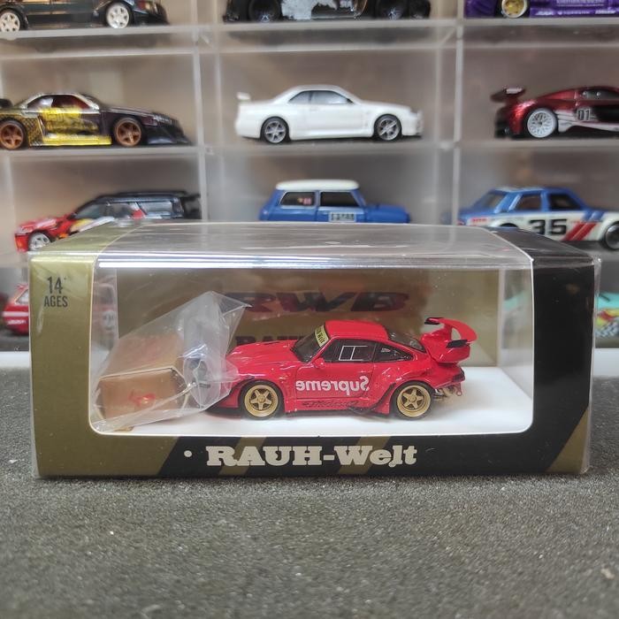 Star Model Porsche RWB Supreme Red With Figure | Shopee Malaysia