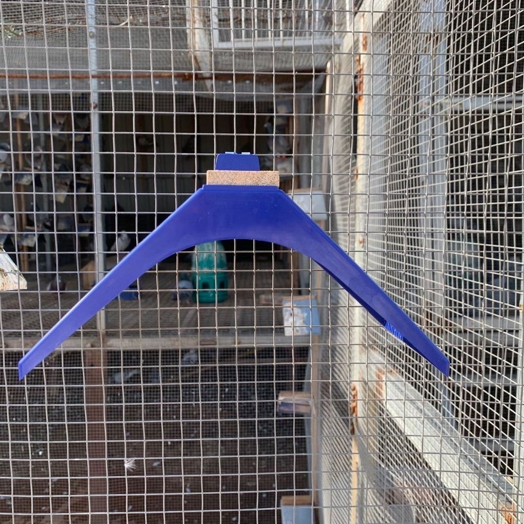 homing pigeon pigeon tool/barbed wire hook frame/wooden/plastic frame ...