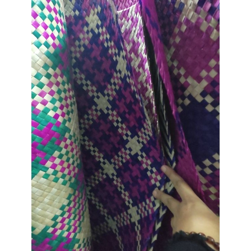 Tikar Mengkuang warna. Tikar Alas makan dan duduk | Shopee Malaysia