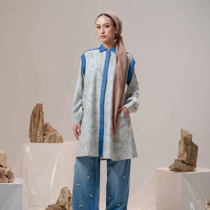 Zm Zaskia Mecca - Paulina Tunic - Archipelago Script - Pallawa Script ...