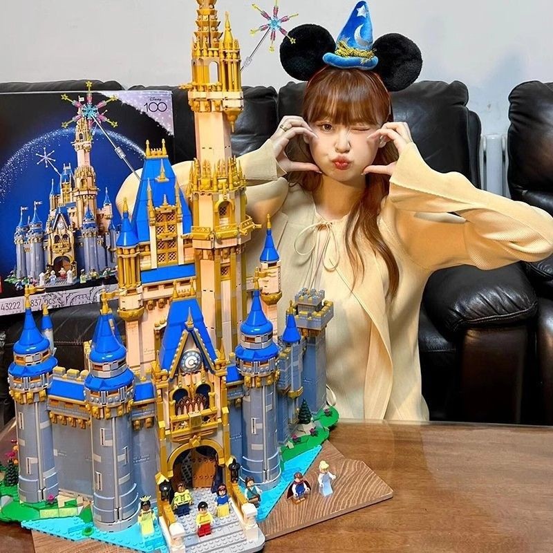 Highly restored Disney Castle compatible with LEGO bricks for adults ...