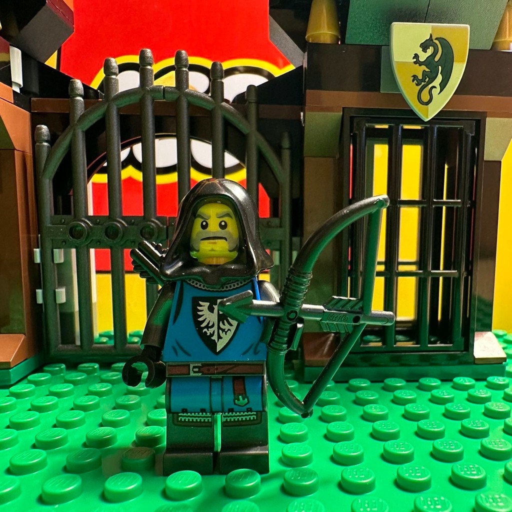 Building Blocks Black Hawk Red Lion Soldier 10305 Lion King Castle ...