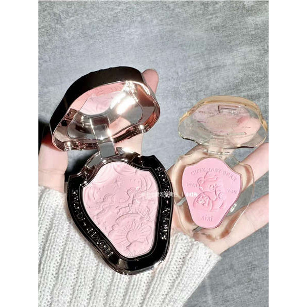 blusher blush Perbezaan harga ialah 10 kali ganda! Mutiara fros salji ...