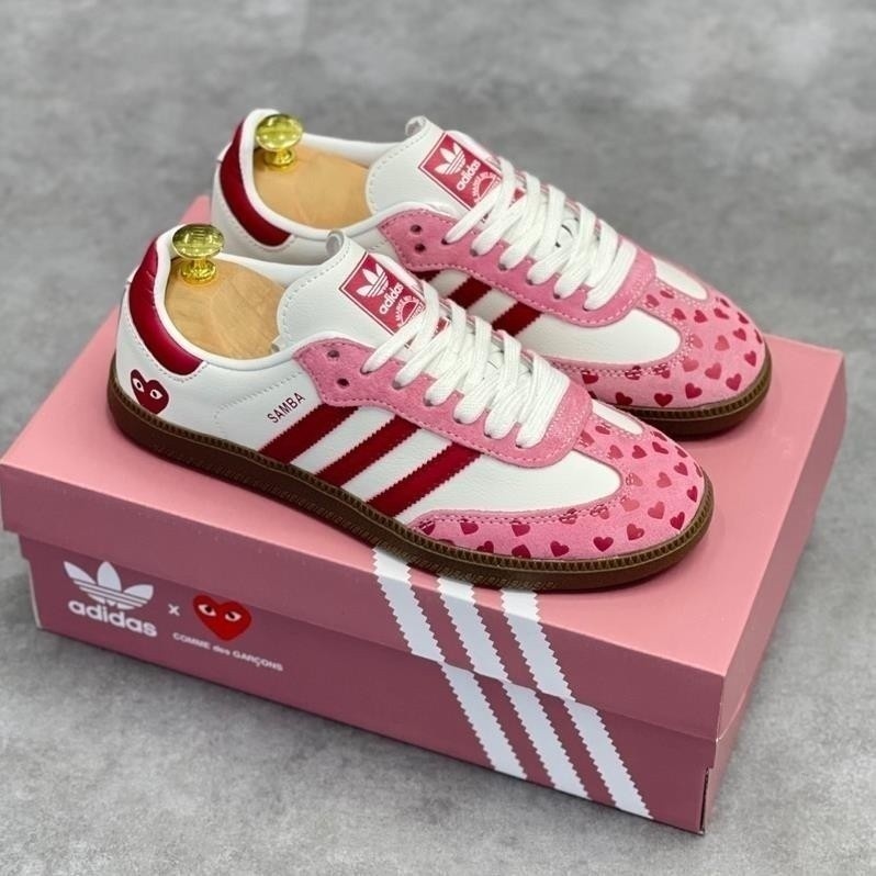 [Sneaker] Adidas Samba x CDG samsungmba sneakers dalam pink heart corak ...
