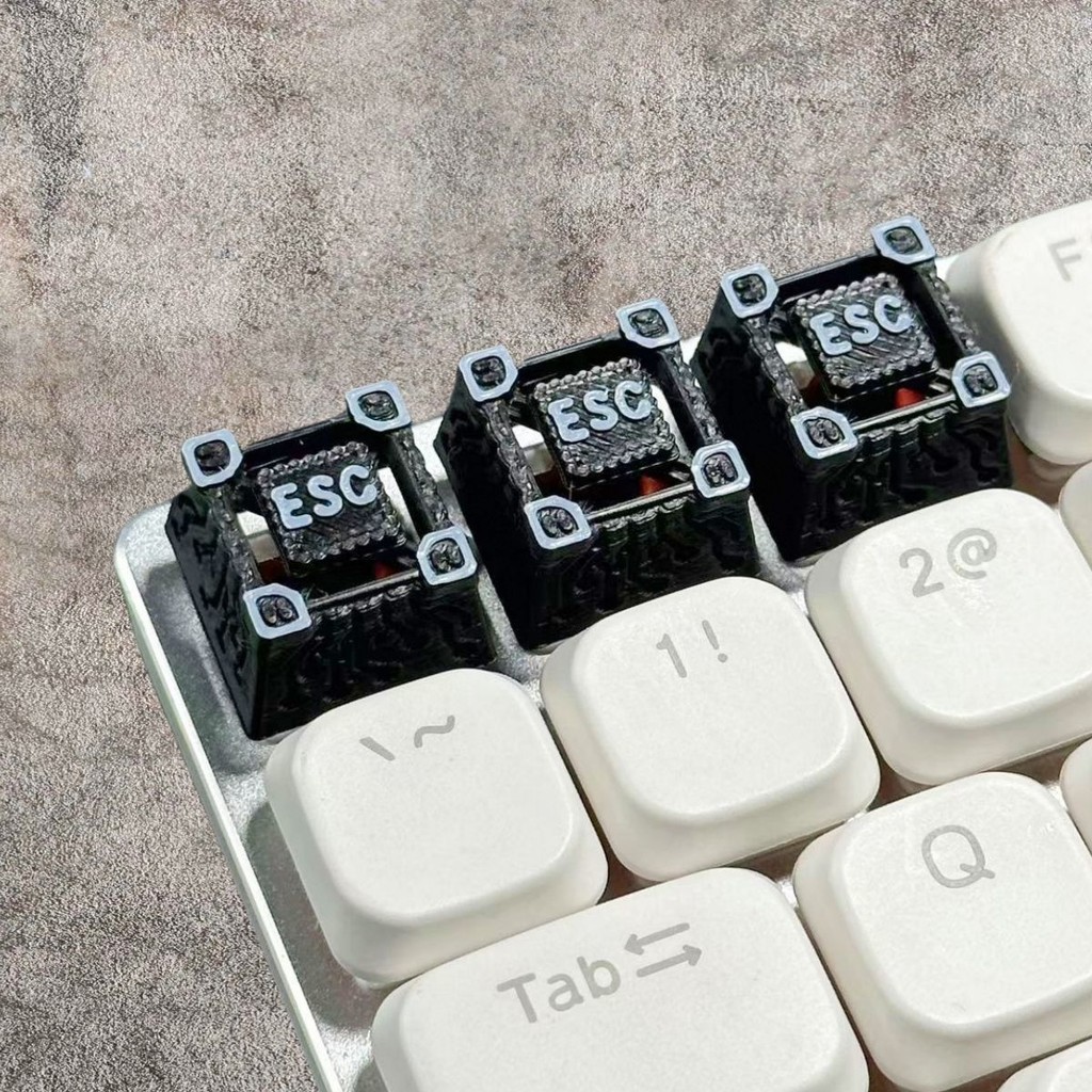 High-value Gaming Creative Light-transmitting Mechanical Keyboard ...